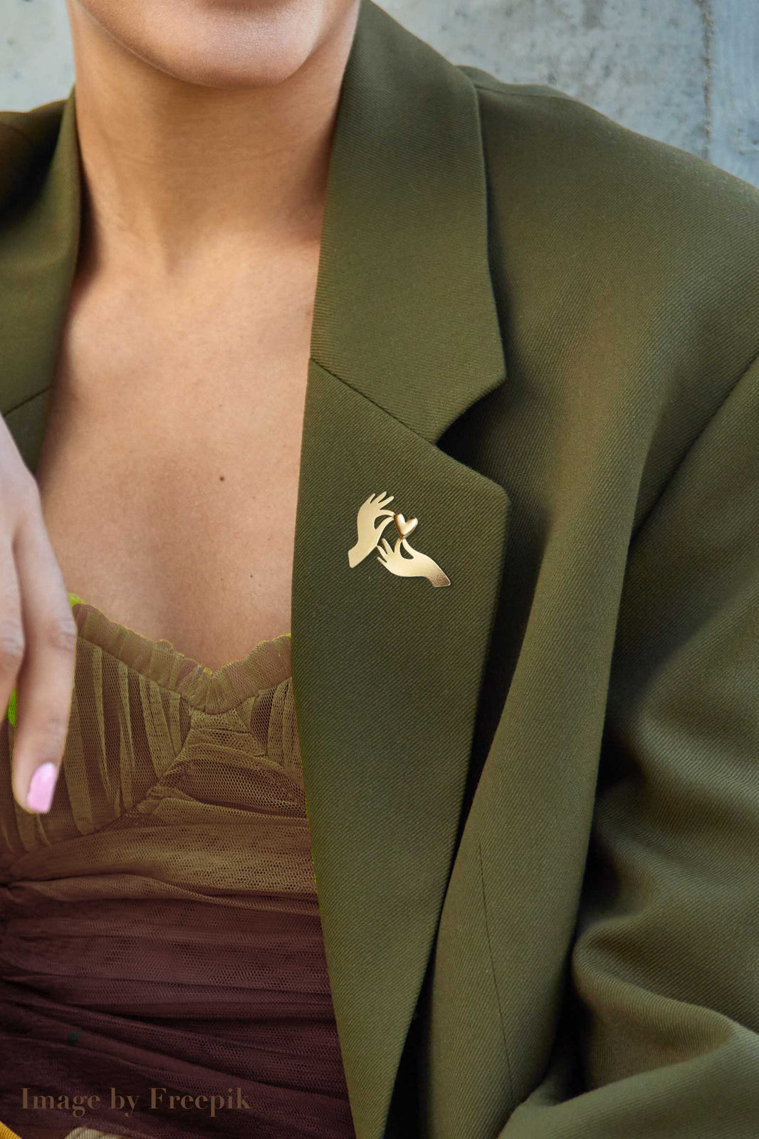 Broches – L'indiscrète